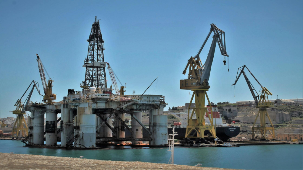 5 Must-Have Offshore Oil Production Equipment for Success - Triune